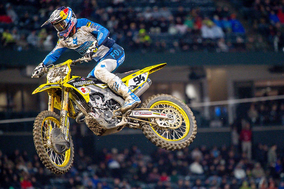 The reason Ken Roczen enters Glendale with the red plate - MotoOnline.com